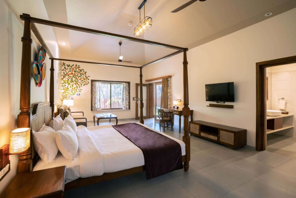 Pench National Park & Luxury Jungle Safari | Into The Wild